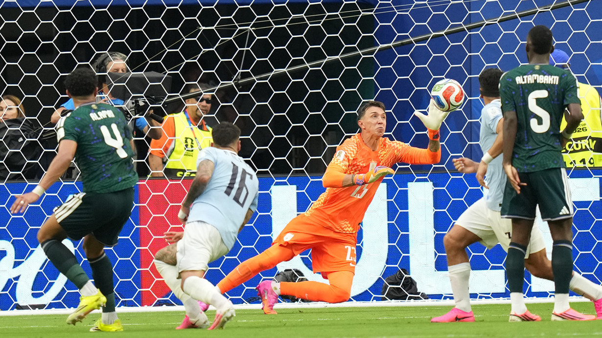 Fernando Muslera, Uruguay tarihine geçti