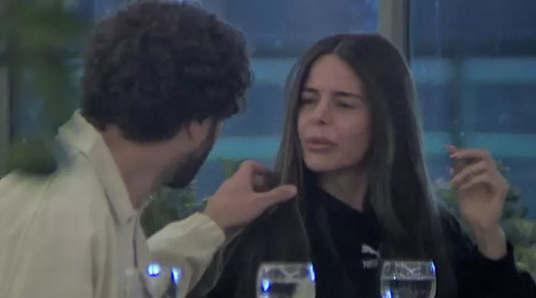 Simge Sağın makyajsız görüntülendi! Doğal haline yorum yağdı