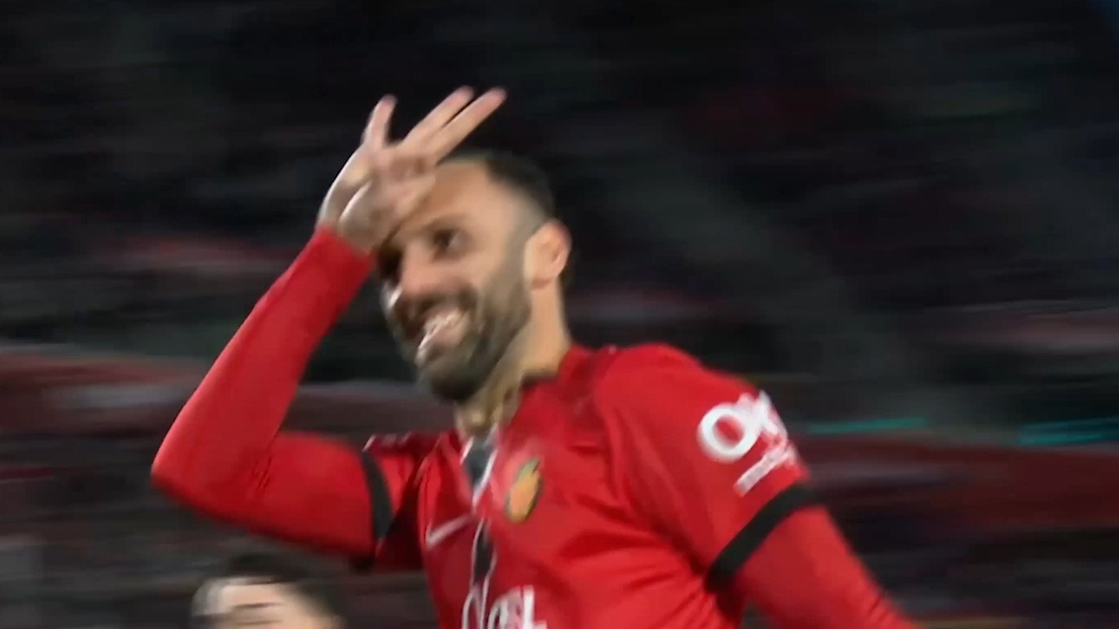 Fenerbahçe'ye geri dönen Vedat Muriqi, İstanbul'a geldi